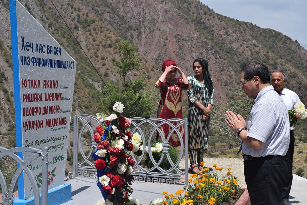 Japan’s Ambassador awards people who installed and saved the memorial ...